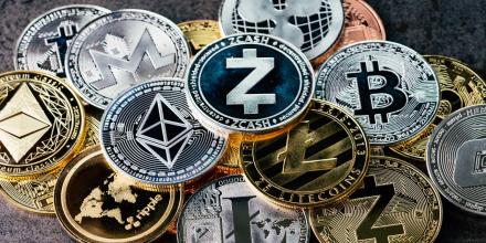 Steigende Altcoins überstrahlen Bitcoin-Gewinne und lösen Spekulationen über eine bevorstehende ‘Alt-Saison’ aus