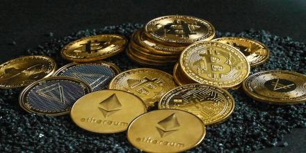 Kommende Token-Veröffentlichungen: Diese Altcoins werden bis Mai Milliarden in den Krypto-Markt einbringen