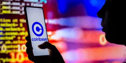 コインベース、仮想通貨3銘柄上場廃止