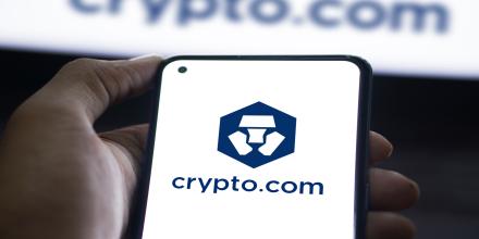 Crypto.com streicht USDT und neun andere Tokens in Europa aufgrund der MiCA-Gesetzgebung.
