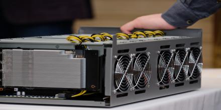 Wie eine günstige 400 $ Bitcoin-Mining-Maschine einen Block im Wert von 330.000 $ minte