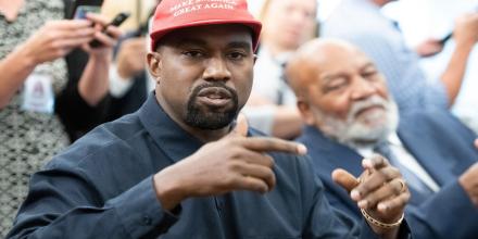 Kanye West’e “Meme Coin ile Dolandırıcılık” Teklifi: Coinbase CEO’su İle Görüşecek!
