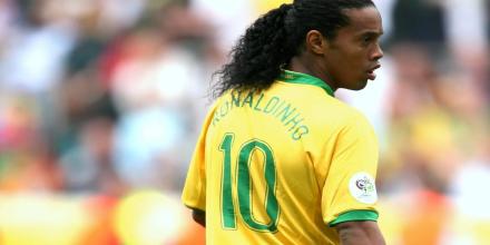 Ronaldinho, STAR10 Token’ı Piyasaya Sürdü: Tartışmalar Bitmiyor