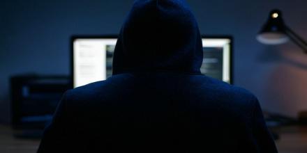 Hackers extorsionan a influencers de YouTube para difundir malware de minería de criptomonedas