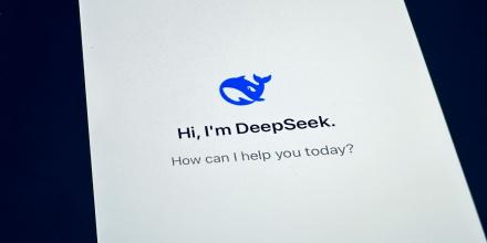 China está vigilando de cerca y estrictamente a DeepSeek: informe