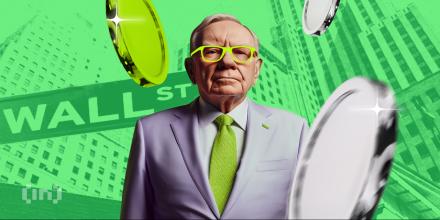 Warren Buffett 334 Milyar Dolar Nakit Tutuyor—Bitcoin’e Neden Hâlâ Mesafeli?