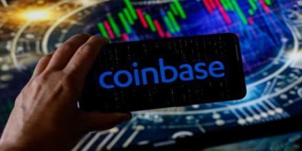 Coinbase запустит фонд для поддержки ликвидности стейблкоинов на Aave, Morpho, Kamino и Jupiter