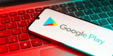 Google Play вводит жесткие лицензии для криптокошельков: удар по некастодиальным приложениям