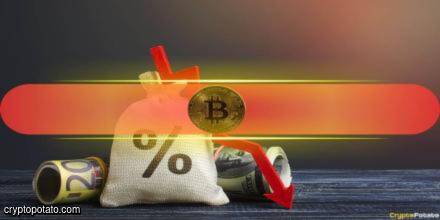 Bitcoin Loses $90K Support as On-Chain Data Hints at $70K Next
